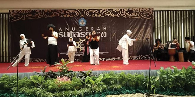 Gelisah bersama WS Rendra