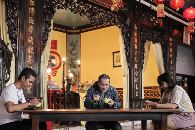 Dirayakan dengan Sembahyang Genta Rohani